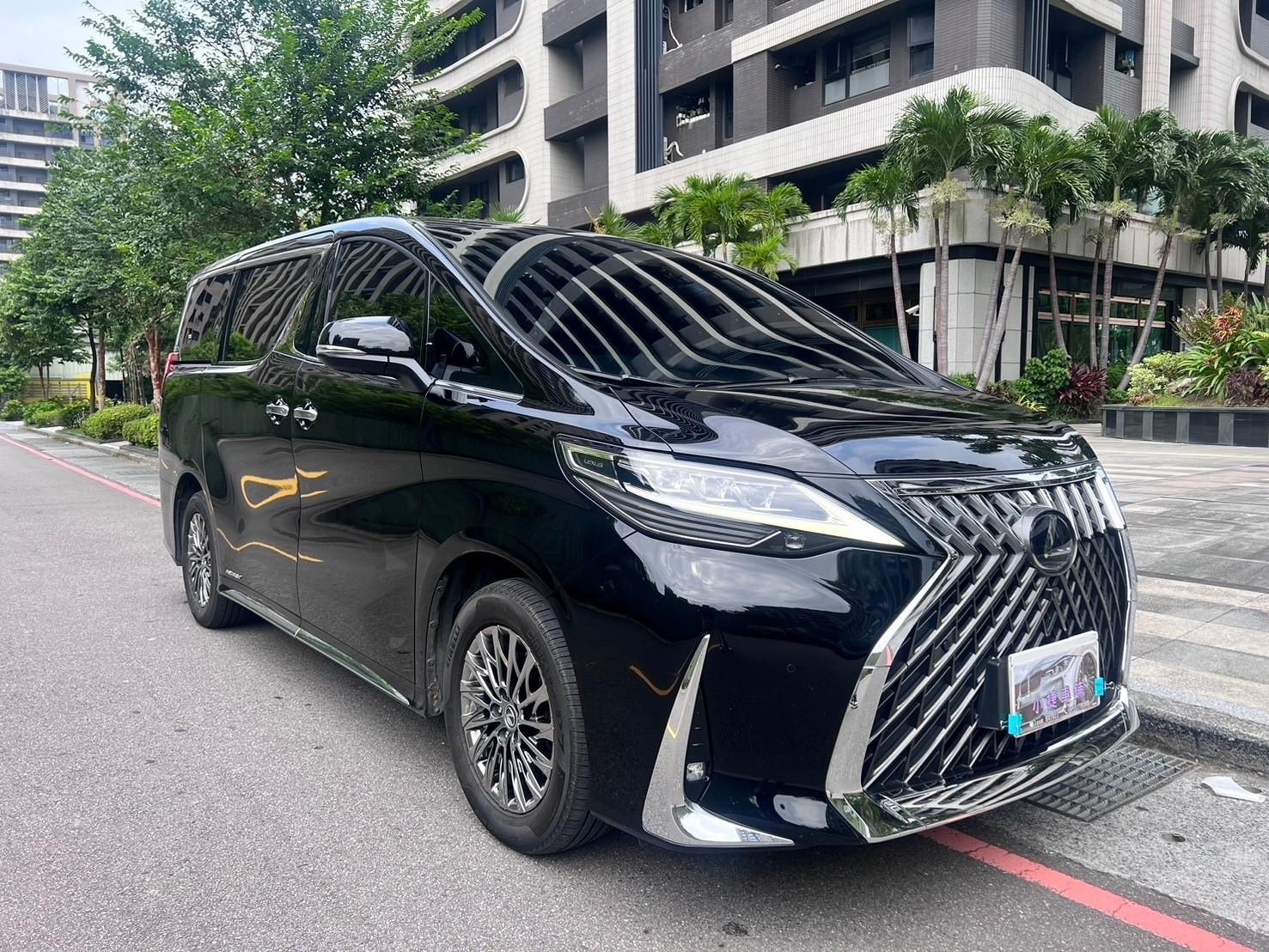 2021 Lexus LM 300h 四人座 跑8萬公里 原版件認證車 全程原廠保養 - 大鴻汽車